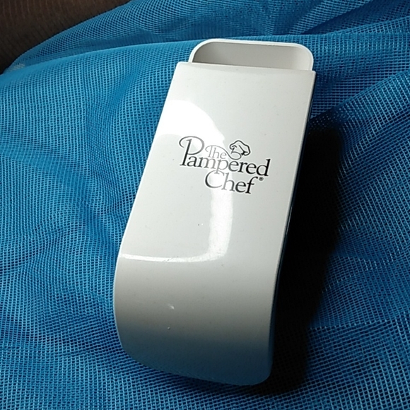 The Pampered Chef | Kitchen | The Pampered Chef Adjustable Measuring ...